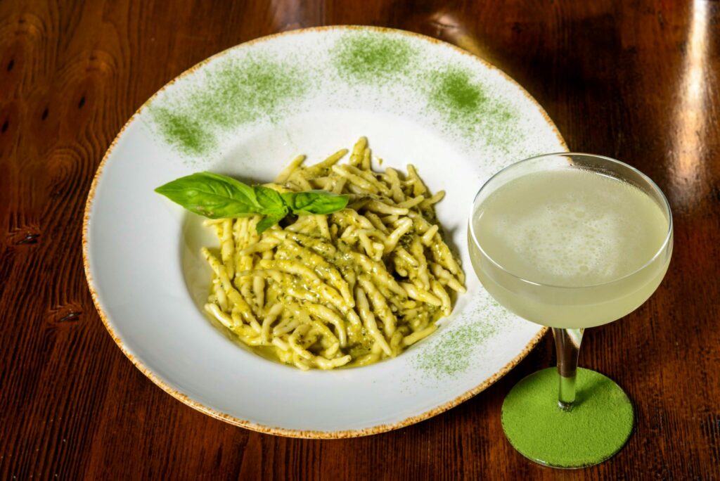 Strigoli au pesto à la génoise avec Nostalgia Canaglia